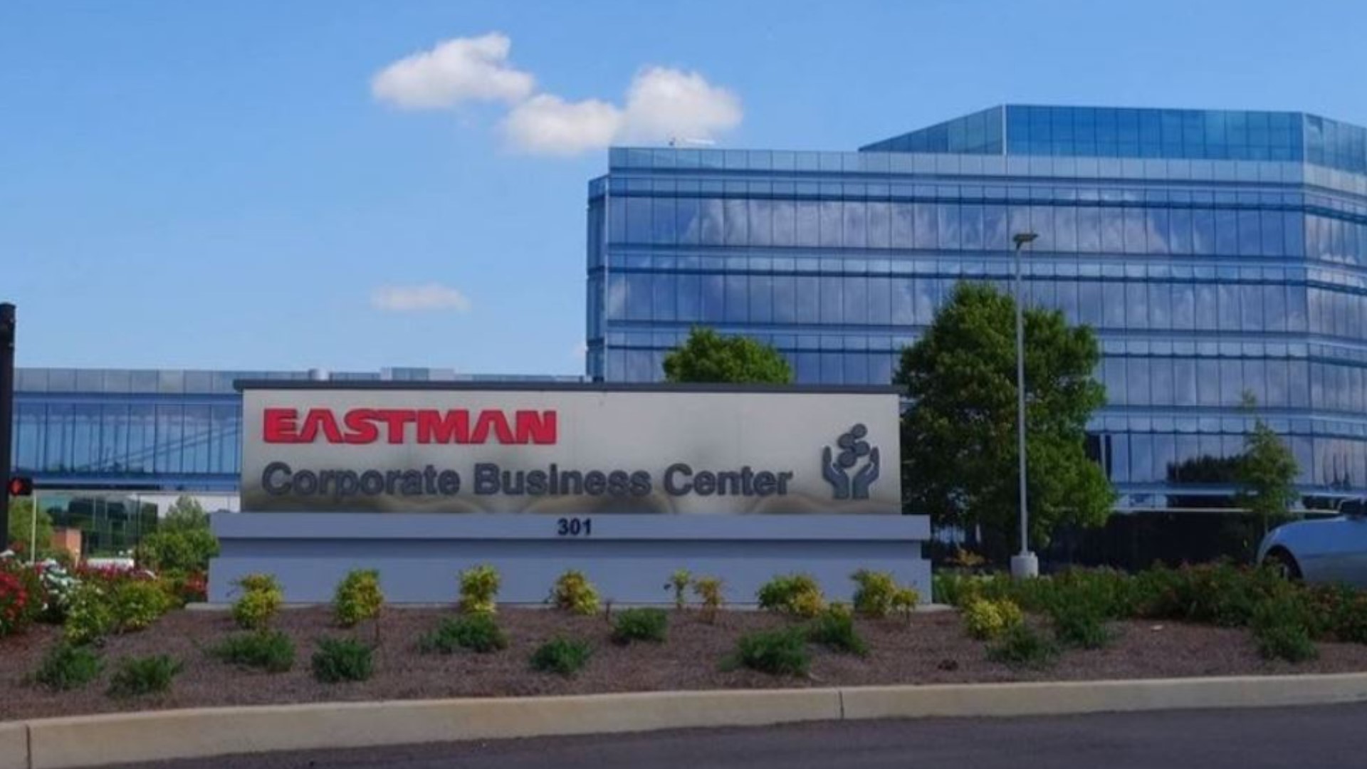 Eastman to build one of the largest plastic-to-plastic recycling ...