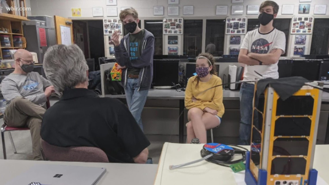 Middle school students launch satellite into space | wbir.com