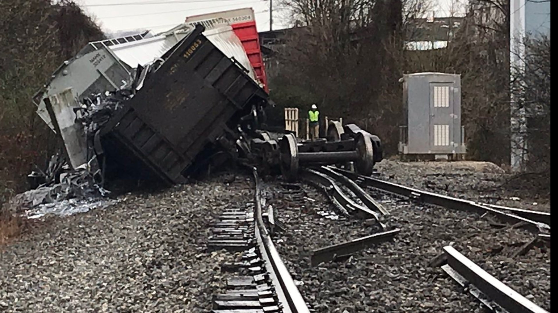 All roads reopened after train derailment near UT campus | wbir.com