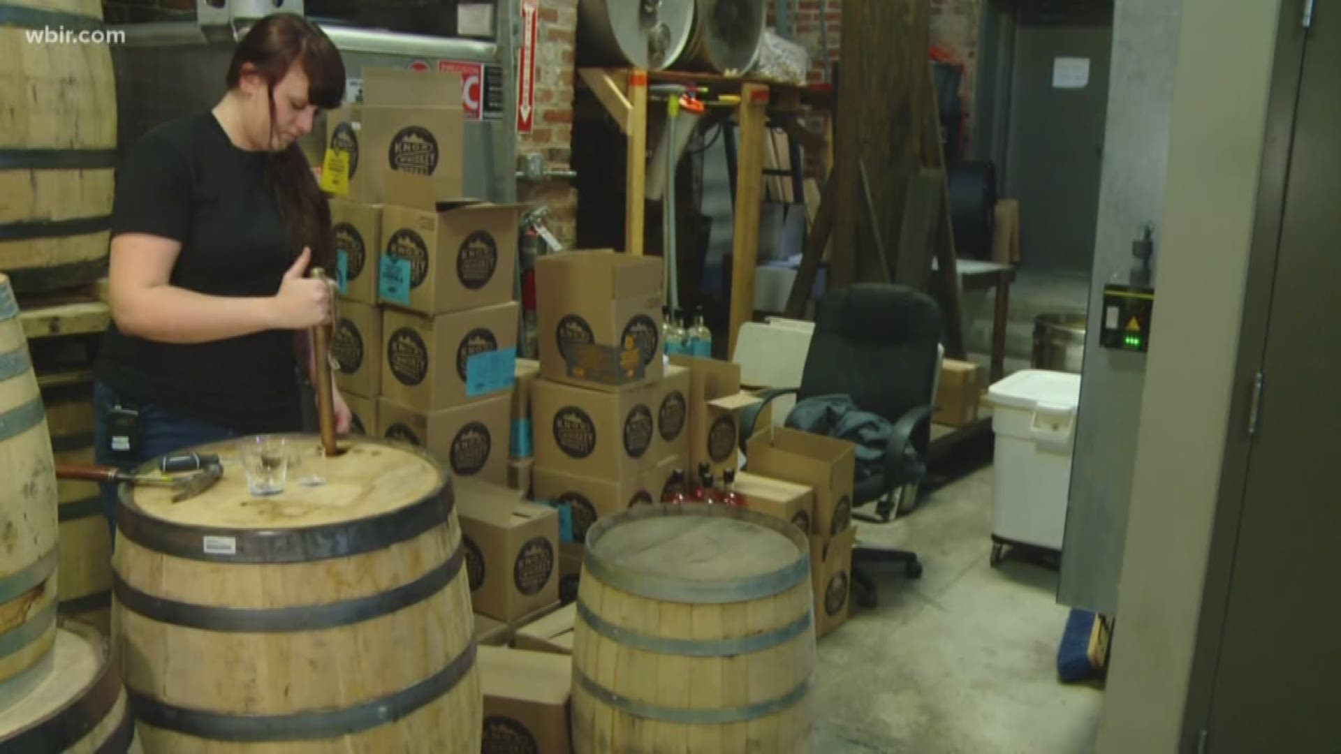 TGIF: Knox Whiskey Works' head distiller gives us major "girl power ...