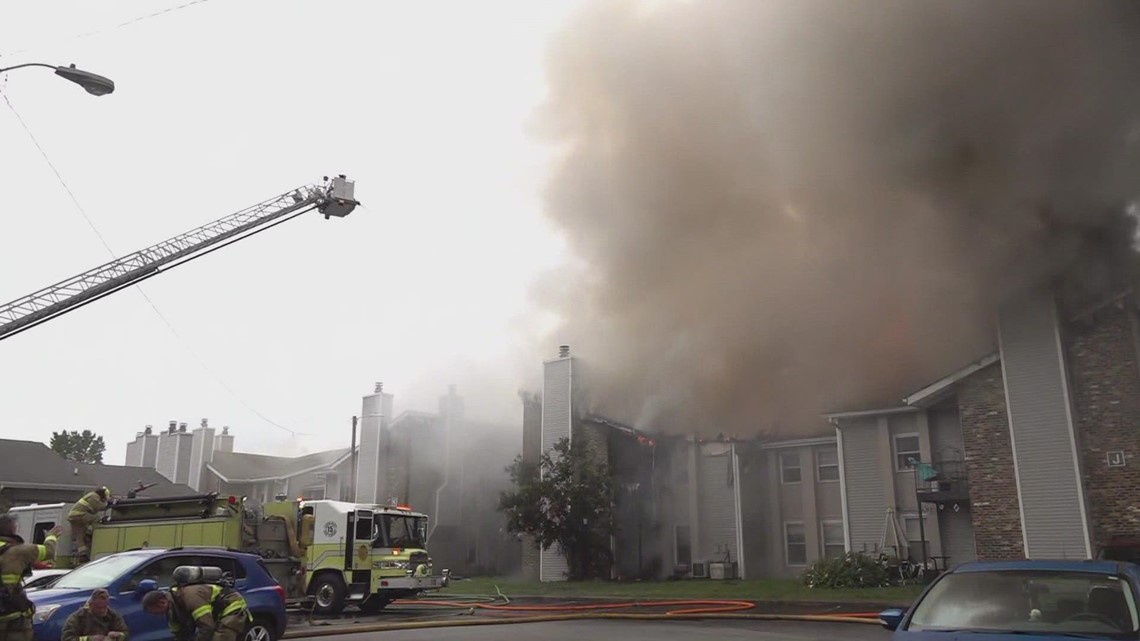 Crews responding to large apartment fire in West Knoxville; no injuries ...