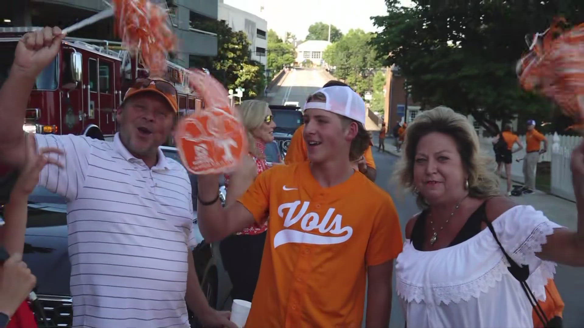 'It's about time' | Few Vols fans supporting Tennessee baseball after ...