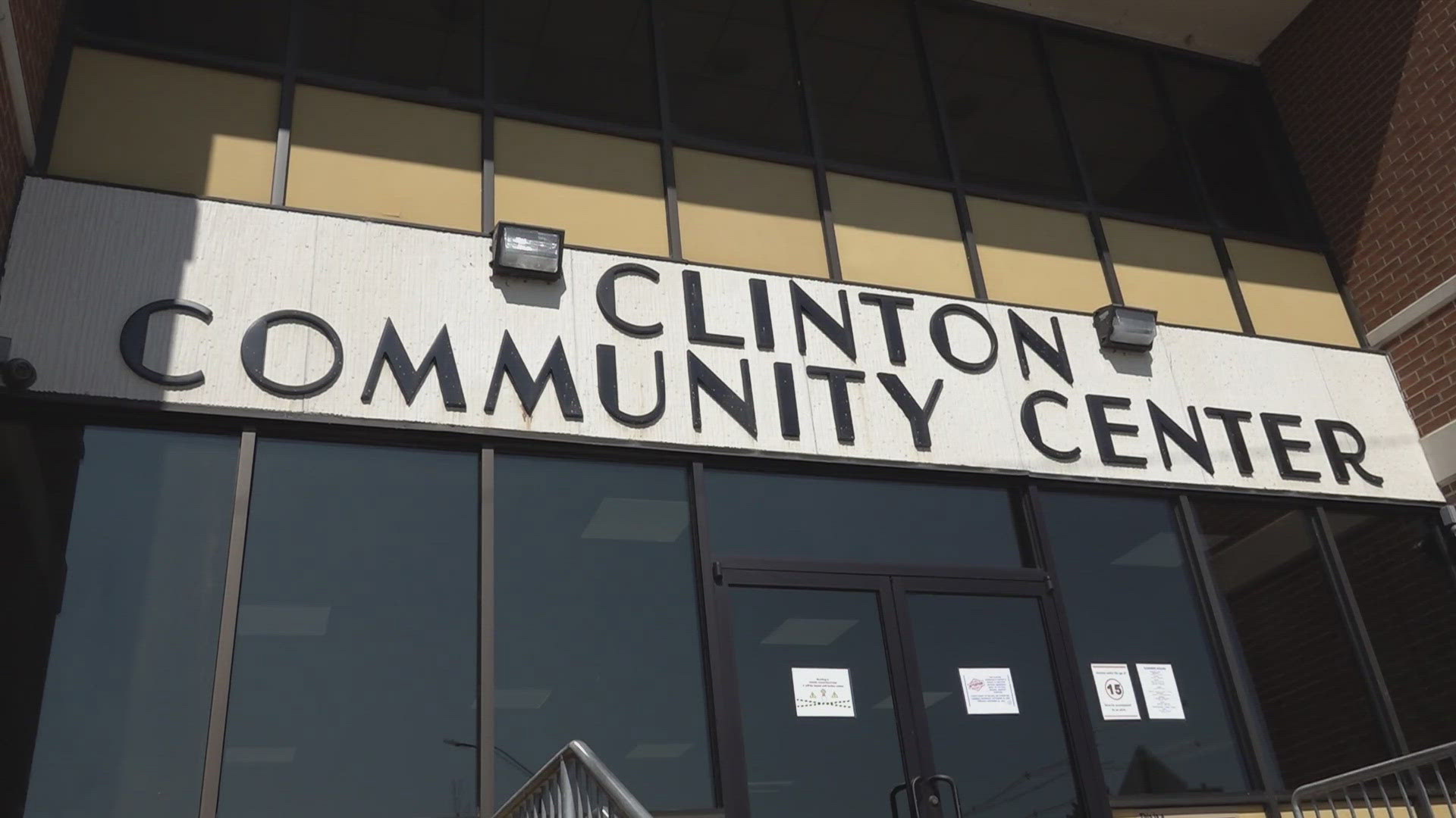 Clinton Community Center bowling alley gets refurbishment | wbir.com