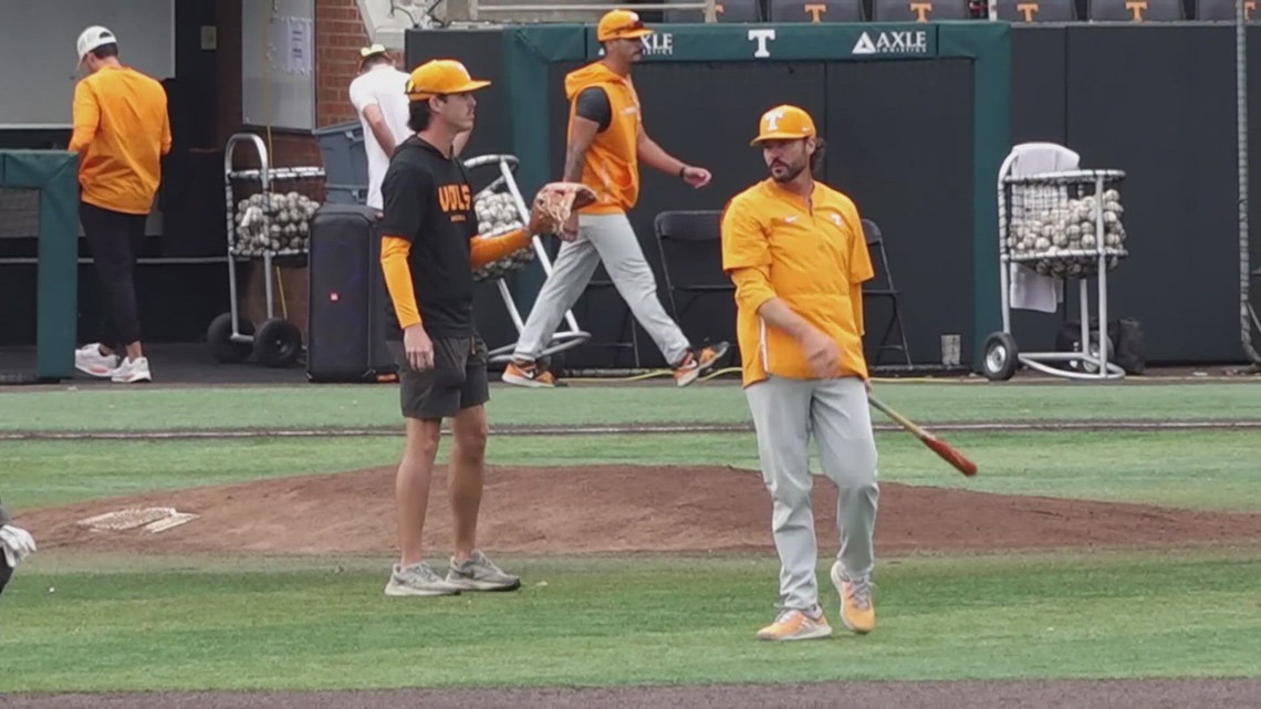 Vols Baseball team on field for scrimmage, as reports say Coach Tony ...