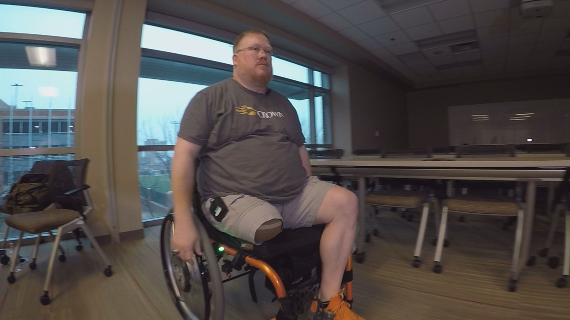 How a student, marine, and amputee became a UT graduate | wbir.com