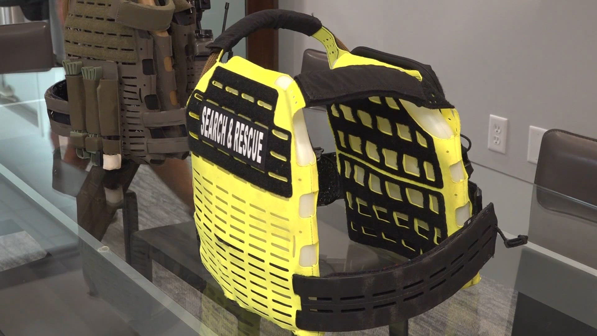Core Performances unveils ice‑filled vest to keep workers cool | wbir.com