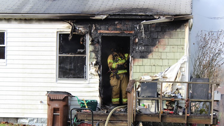 Oak Ridge authorities investigating Jefferson Avenue duplex fire | wbir.com