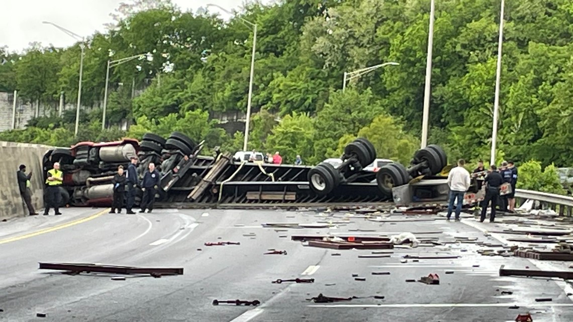 I-40 West closed in downtown Knoxville after semi overturns | wbir.com