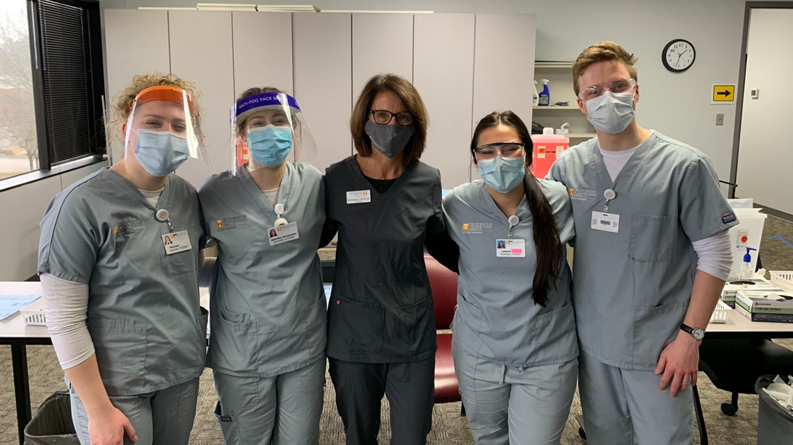 University of Tennessee nursing students administer COVID-19 vaccines ...