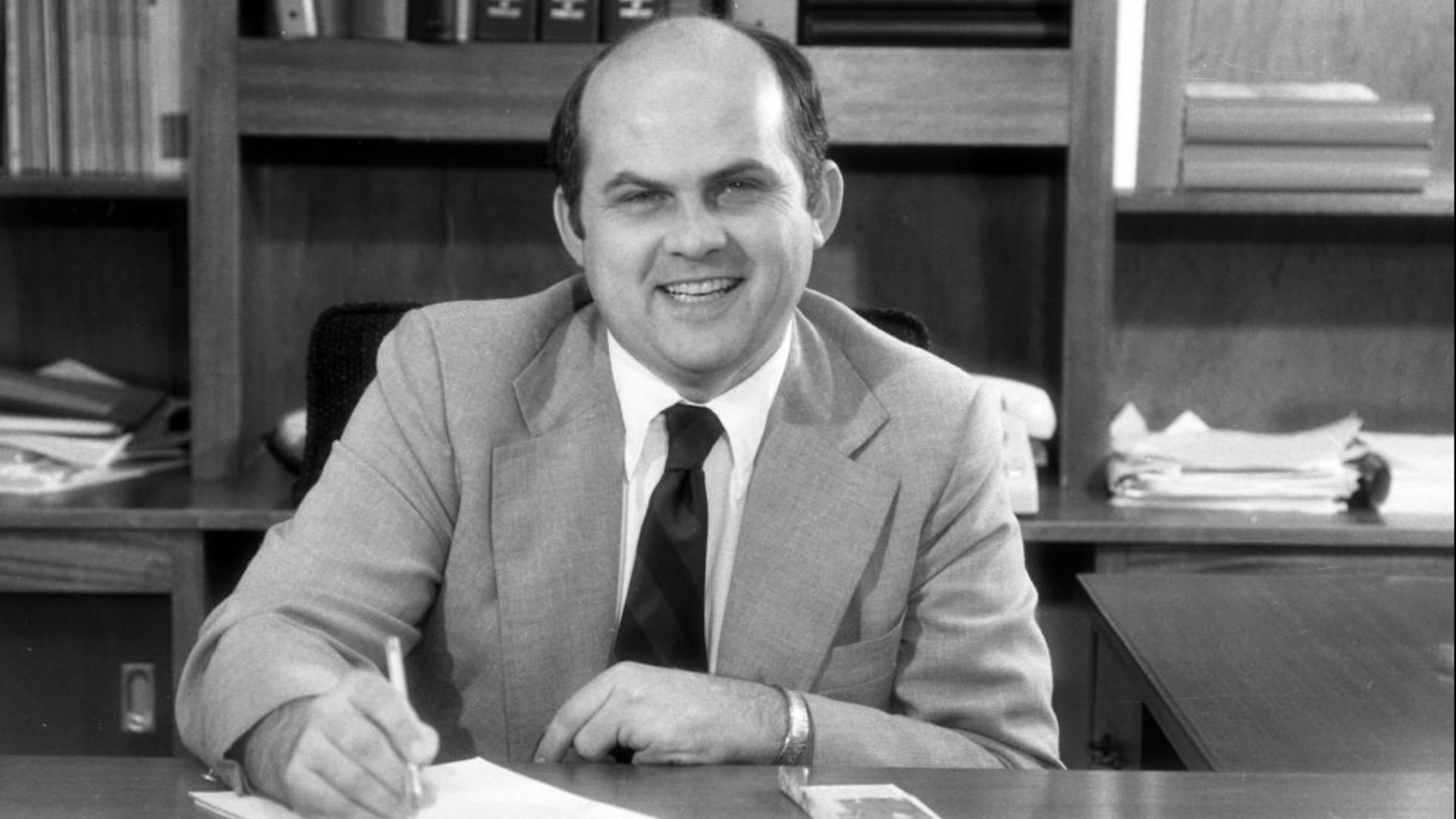 Former University of Tennessee President Joe Johnson dies | wbir.com