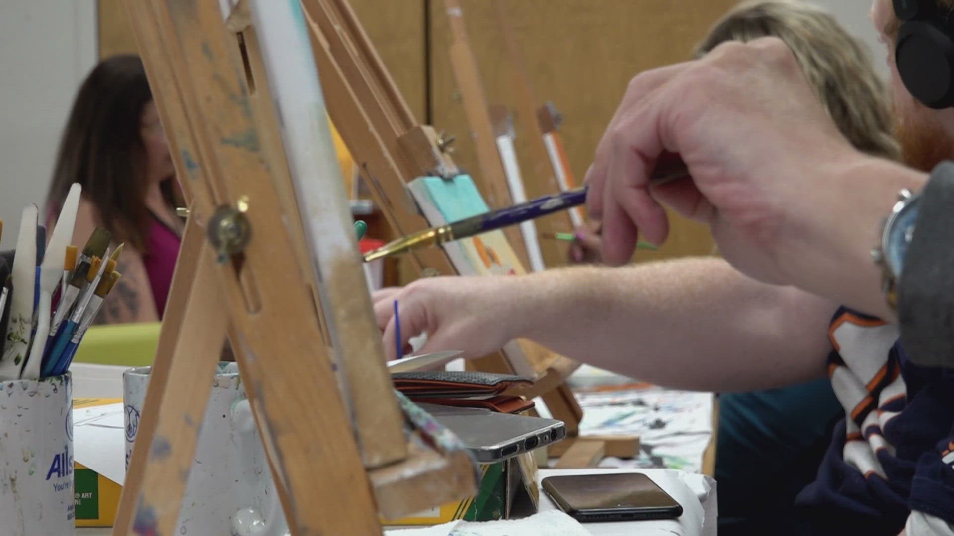 Metro Drug Coalition's art therapy class helps addiction recovery ...