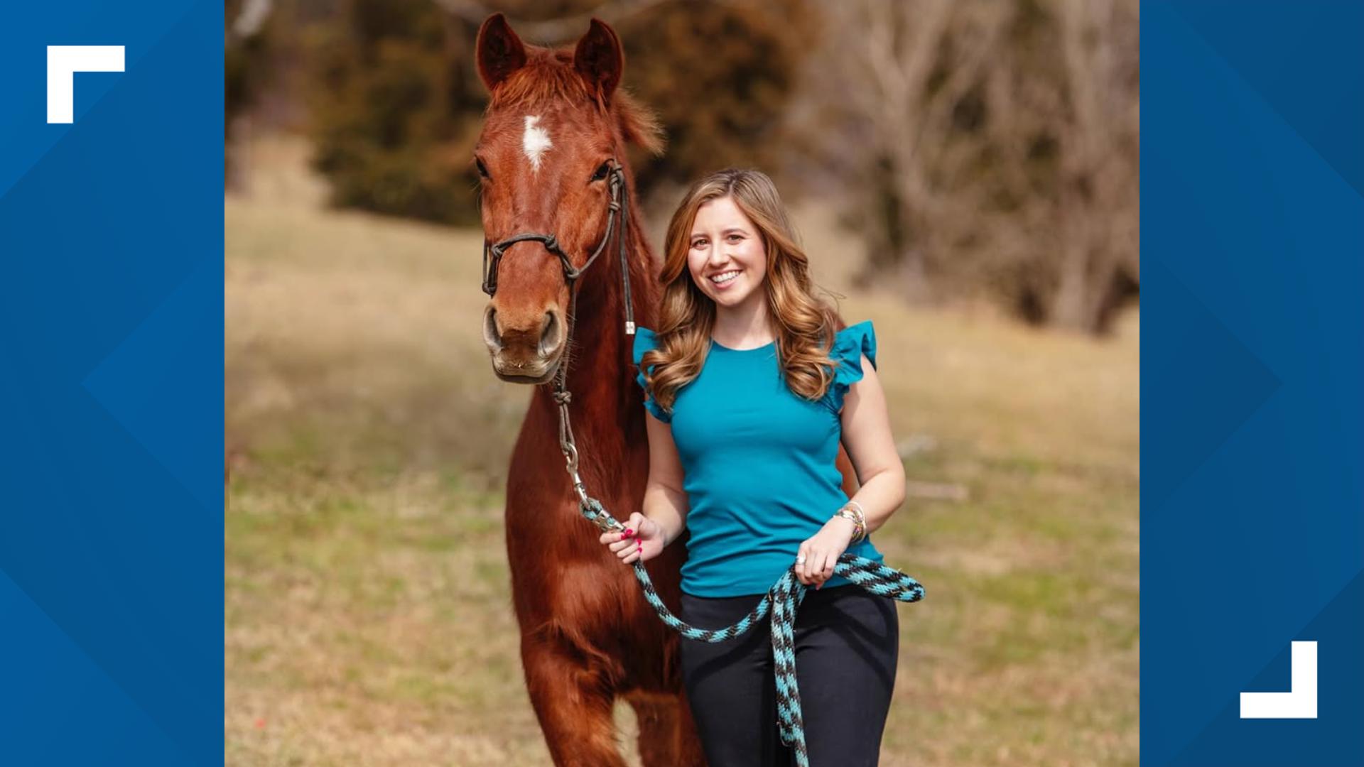 Sam Perez dances for Willow at Dancing for the Horses event | wbir.com