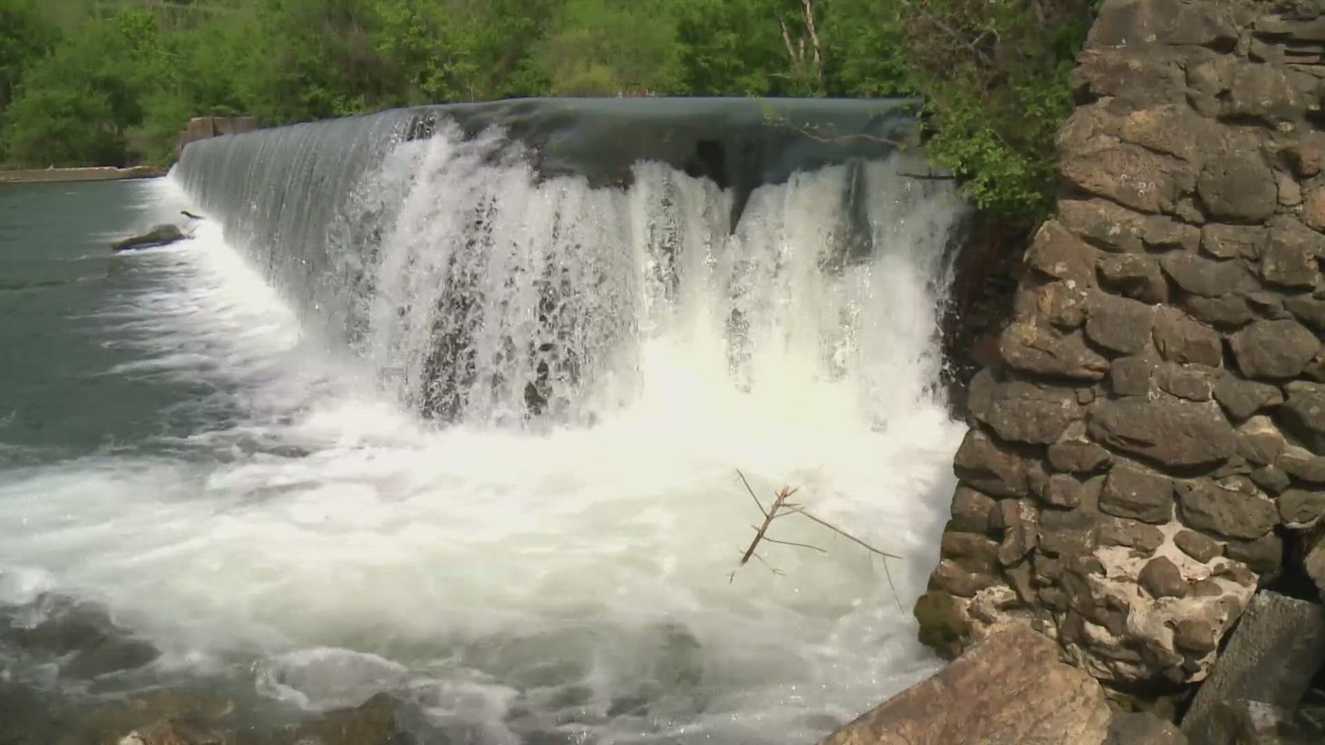 Pakistani court sentences former Prime Minister Imran Khan and his wife ...