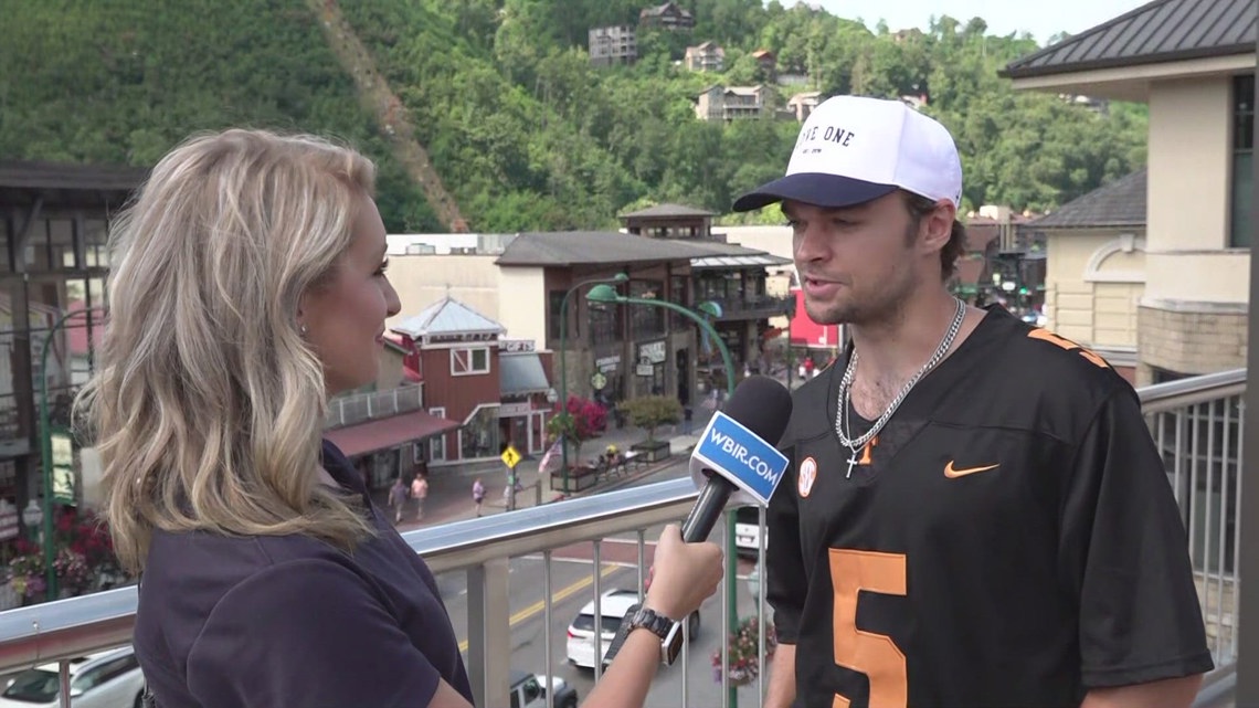 Country singer Conner Smith to lead Gatlinburg's Fourth of July ...