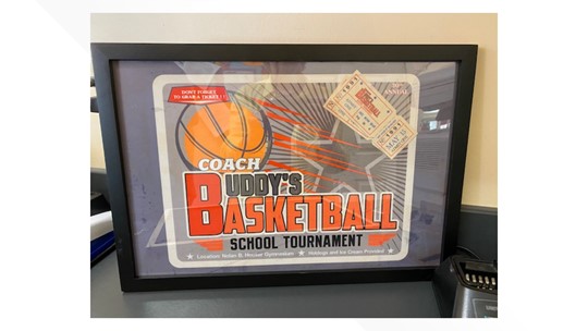 Couple plans to retire after 32 years of working at Dollywood | wbir.com