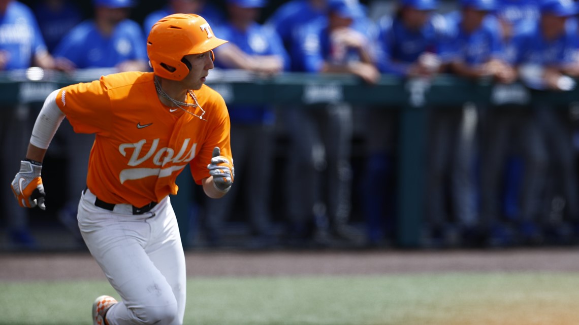 No. 23 Vol baseball holds off No. 17 Kentucky, 10-7 | wbir.com