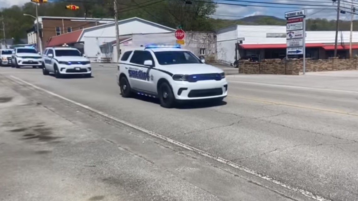 MCSO hosts procession for deputy who passed away due to cancer after ...