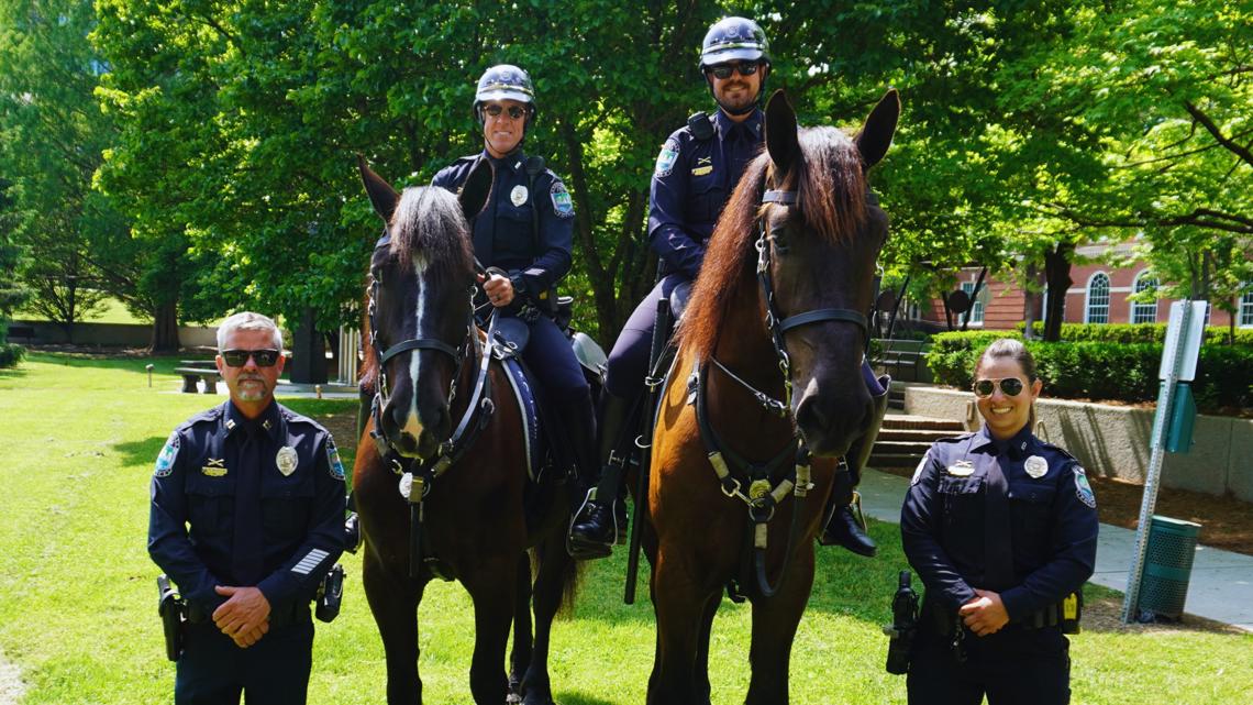 KPD's mounted patrol unit officially completes training | wbir.com