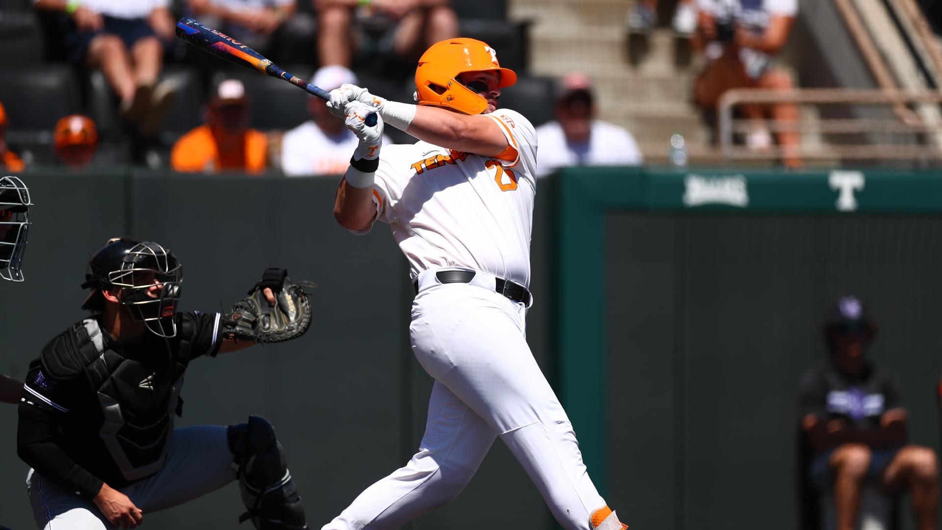 Vols win NCAA Super Regional Game 1 against Evansville, 11-6 | wbir.com