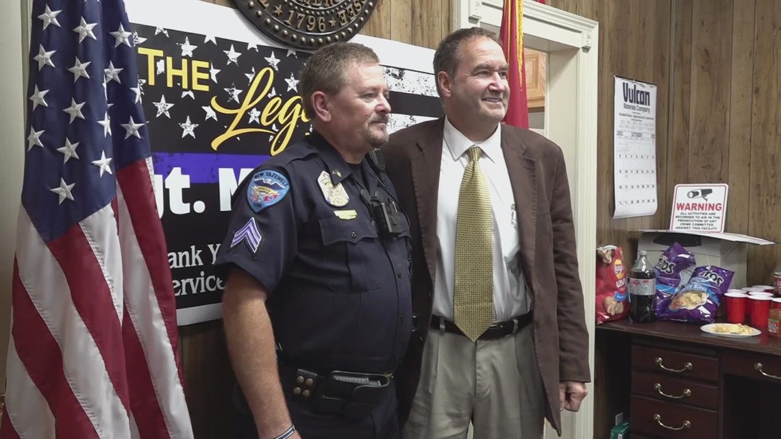 New Tazewell officer Mike Patton retires after 40 years on force | wbir.com