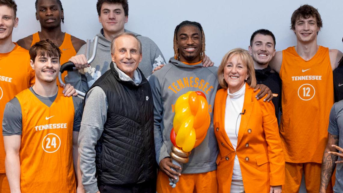 Vol basketball's Jahmai Mashack earns UT's most prestigious student ...