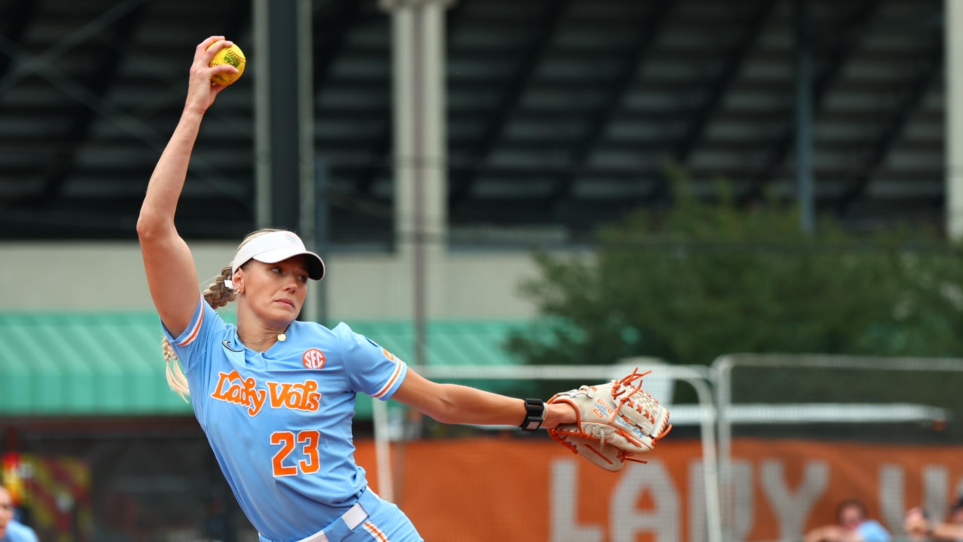 Lady Vols softball secure Women's College World Series spot | wbir.com