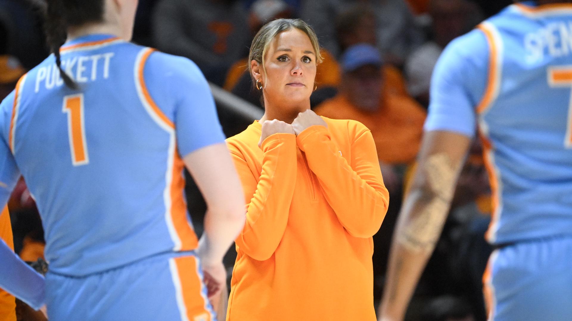 Lady Vols head coach Kim Caldwell makes prestigious Naismith Watch List ...