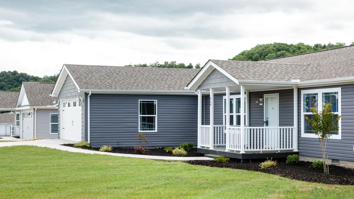 Clayton Homes unveils eco-friendly neighborhood in Knoxville | wbir.com