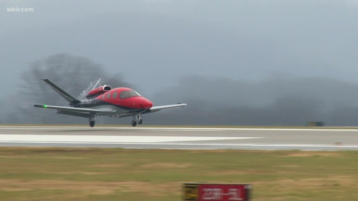 McGhee Tyson Airport opens new 10,000 foot runway after more than a ...