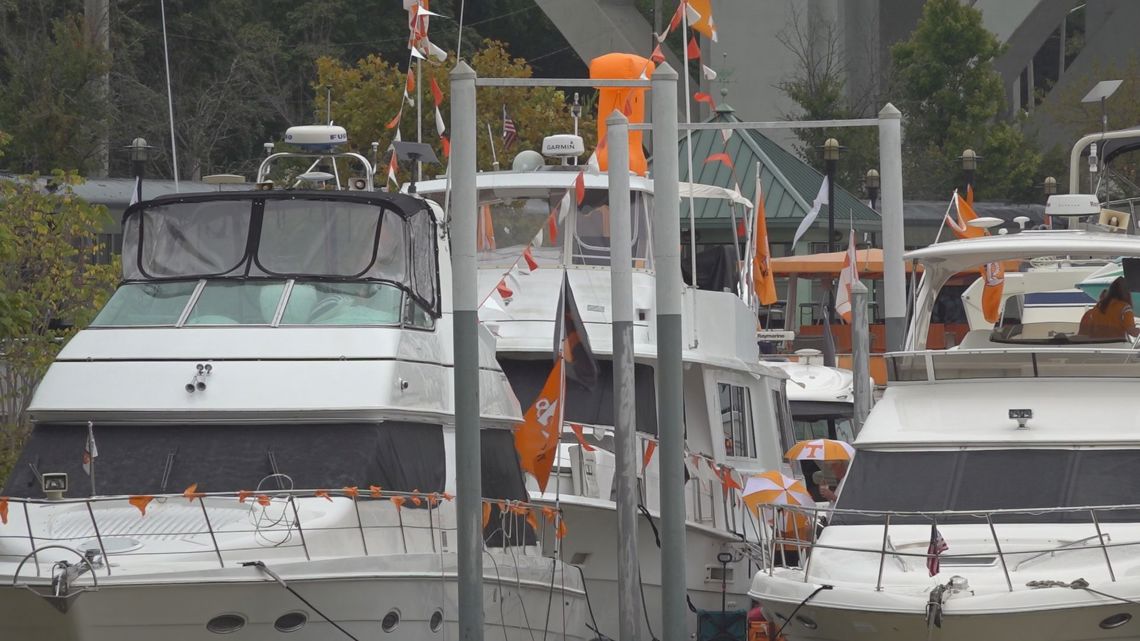 Vol Navy celebrates another UT football | wbir.com