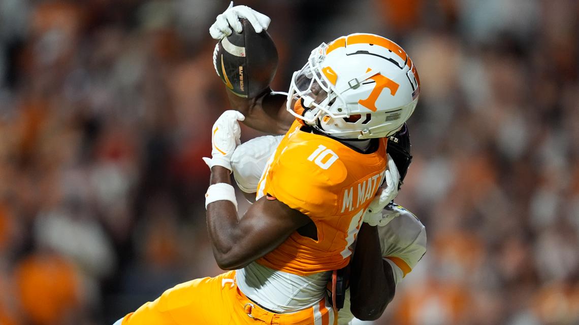 Vols WR Mike Matthews will stay with the Vols, does not enter transfer ...