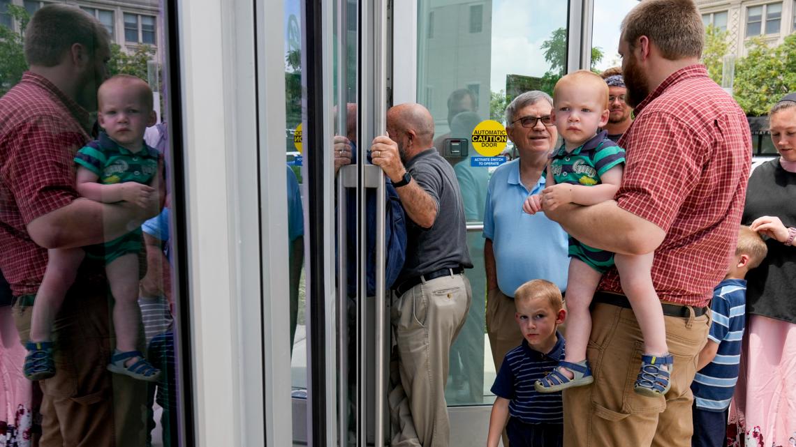 Federal judge sentences 4 anti-abortion activists for a 2021 Tennessee ...