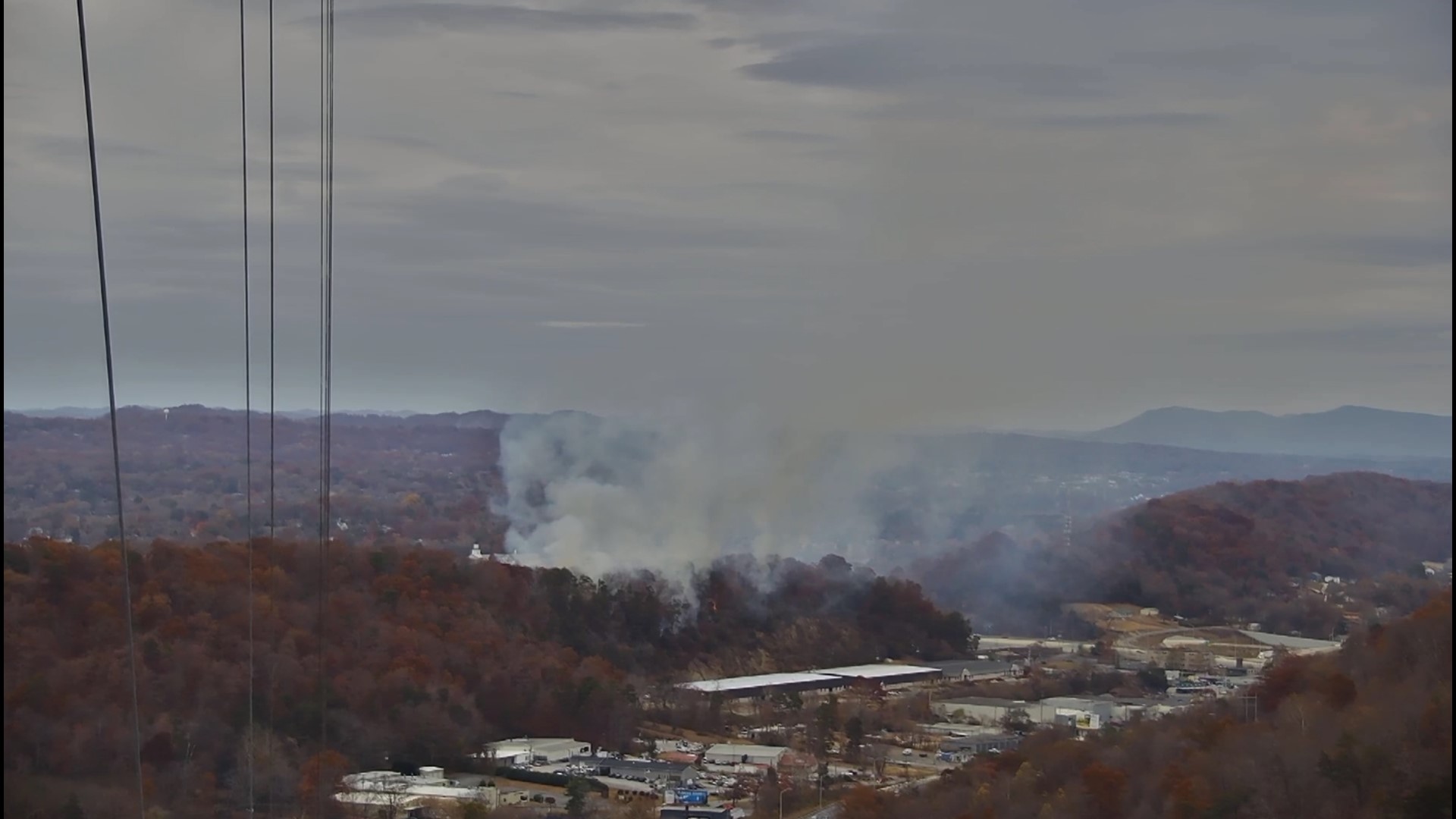 Fountain City brush fire sends up smoke in North Knoxville | wbir.com