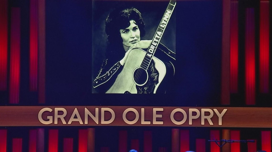 Grand Ole Opry pays tribute to the legendary Loretta Lynn | wbir.com Grand Ole Opry pays tribute to the legendary Loretta Lynn | wbir.com