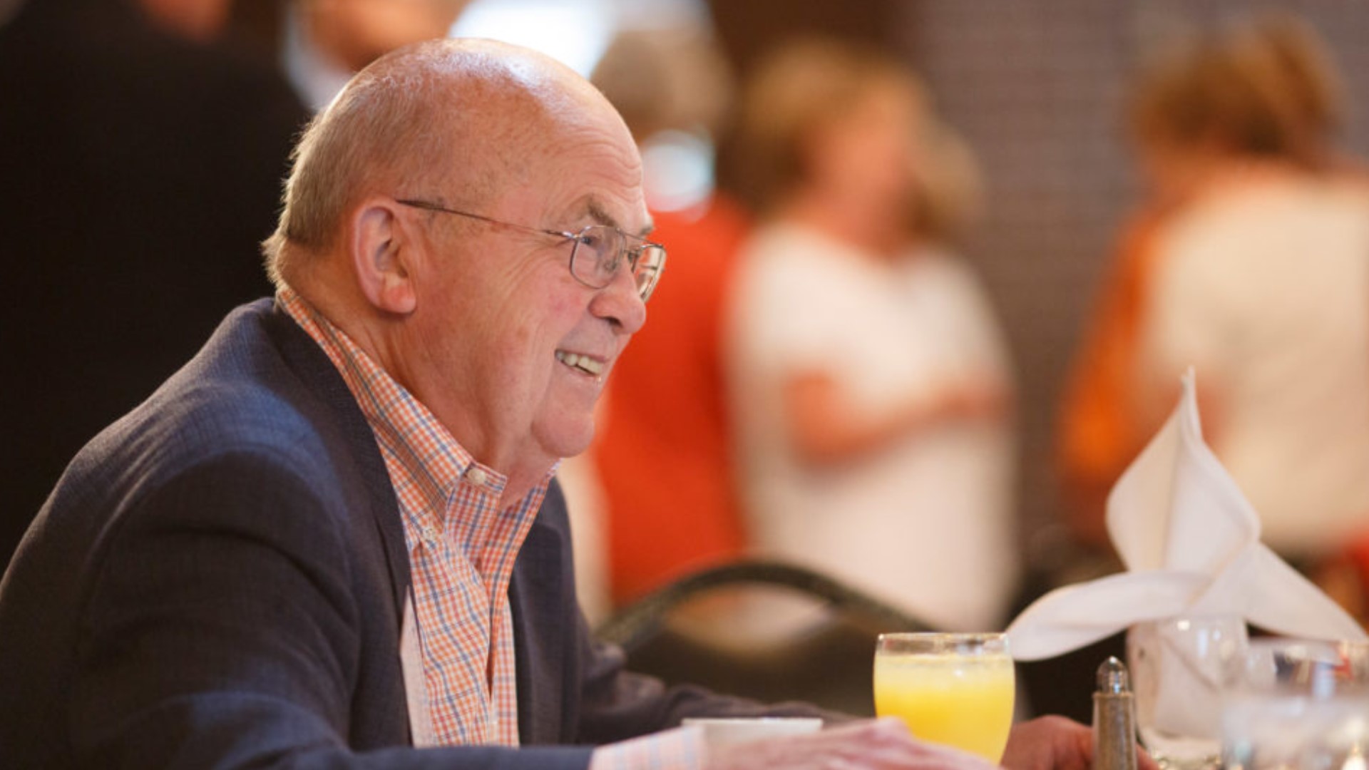 Former University of Tennessee President Joe Johnson dies | wbir.com