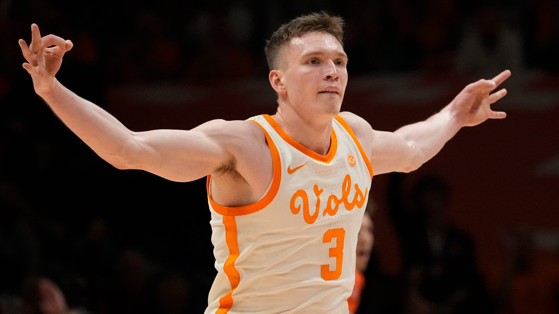 'He's not afraid of the big moment': Chris Lofton impressed with Dalton ...