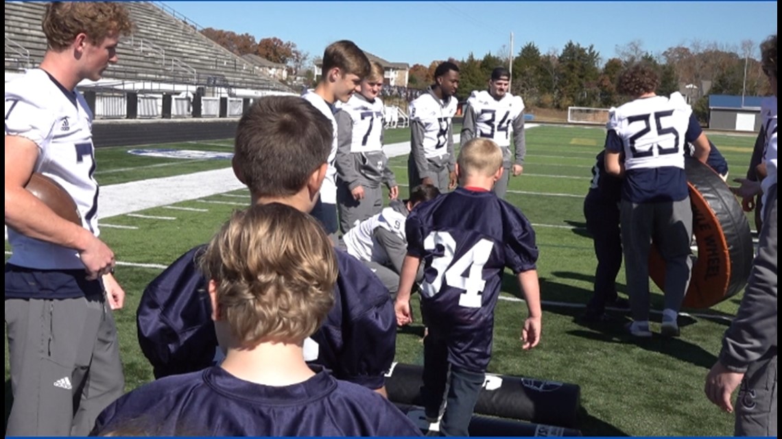 Anderson County football players host camp for young students | wbir.com