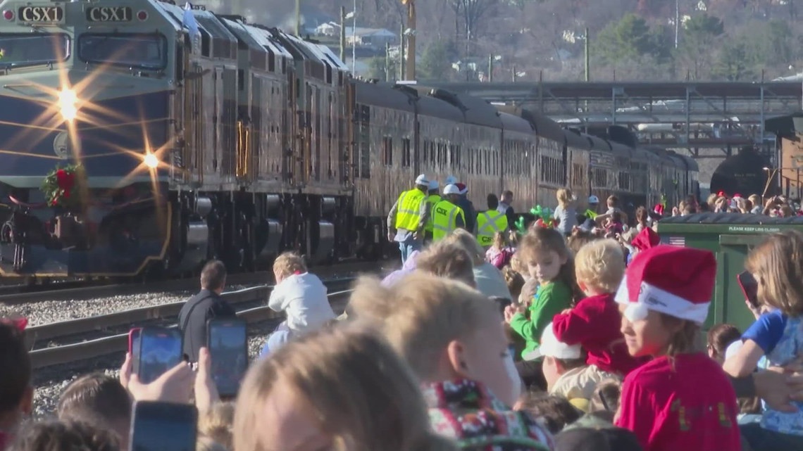 CSX Santa Train spreads Christmas cheer across Appalachia with toys and ...