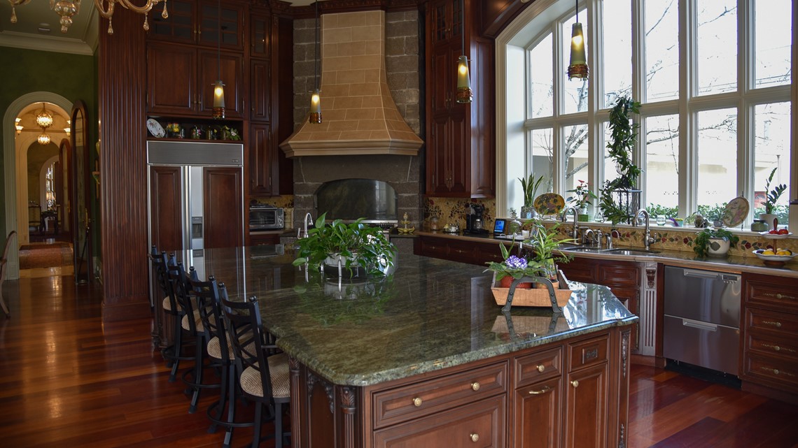 The DeBusk Mansion, biggest house in Knox County | wbir.com