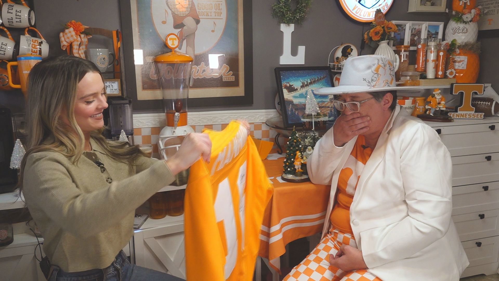 Die-hard Vols fan gets a surprise from Peyton Manning | wbir.com