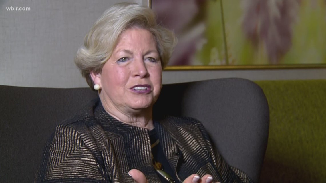 Joan Cronan to be inducted into Women's Basketball Hall of Fame | wbir.com