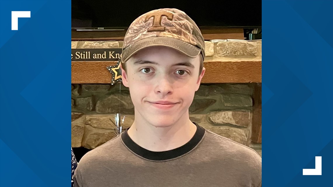 Knoxville police find body in the Tennessee River near UT campus | wbir.com