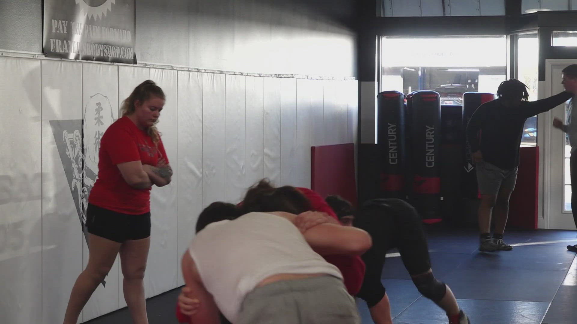 Central High School's Chloe Padilla becomes first woman to coach boy's wrestling in Knox County ...