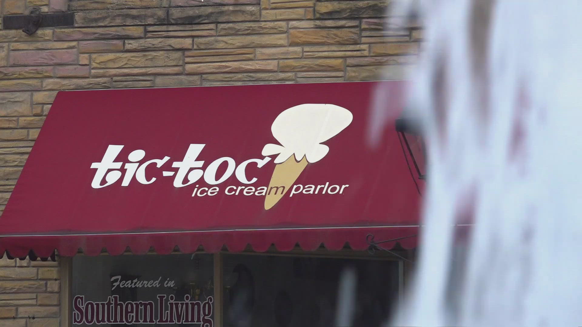 Tic Toc Ice Cream Parlor is the star of downtown Loudon | wbir.com