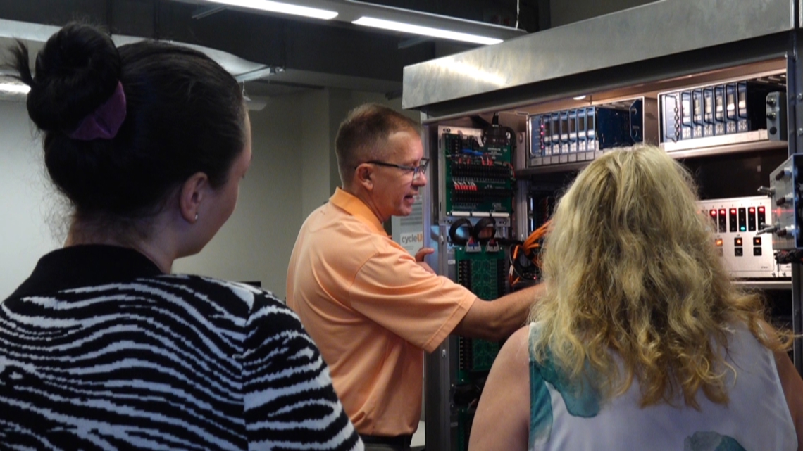 UT Traffic Signal Academy trains future operators across the country ...