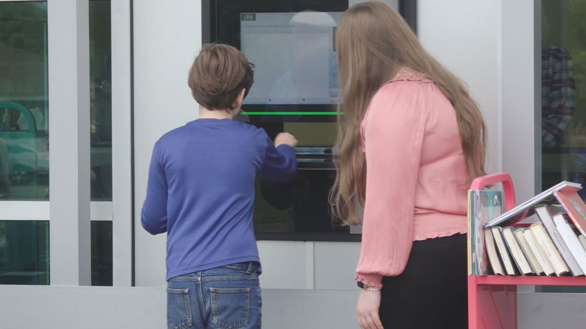 Blount County Library unveils innovative robotic book drop | wbir.com