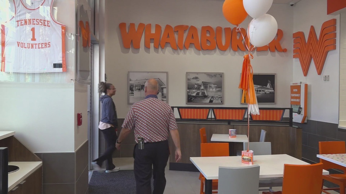 First Whataburger opens its doors in Knoxville | wbir.com
