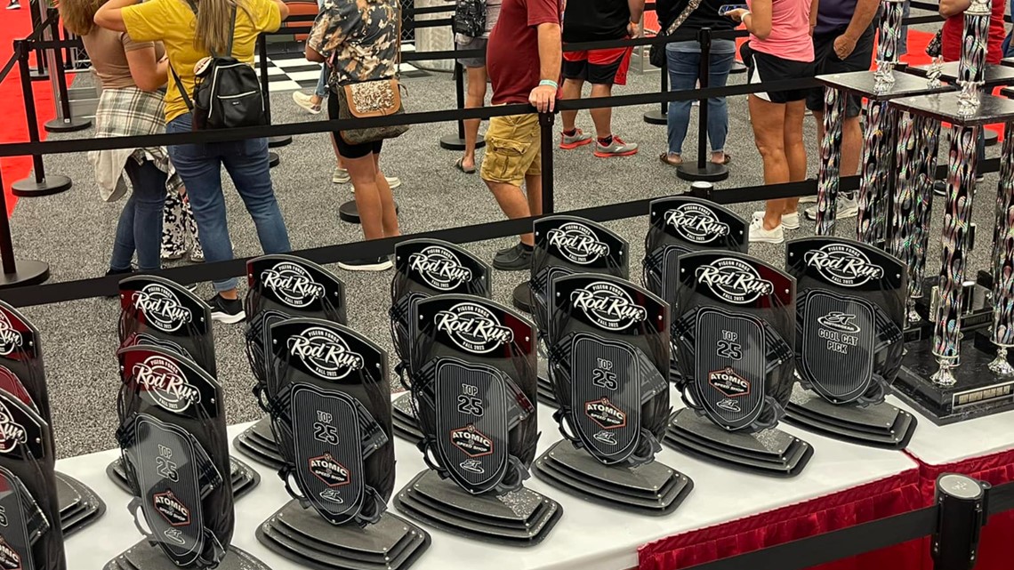 Hundreds pour into Pigeon Forge with antique cars for Fall Rod Run ...