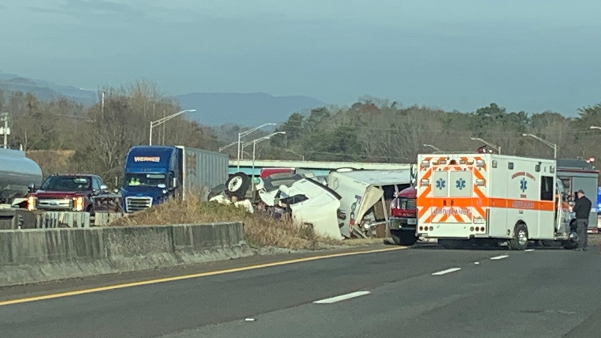 THP: I-75 northbound lanes back open after FedEx tractor-trailer crash | wbir.com