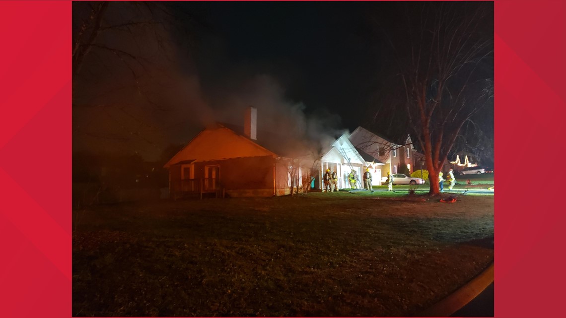 Rural Metro Fire responds to early morning fire in West Knoxville ...